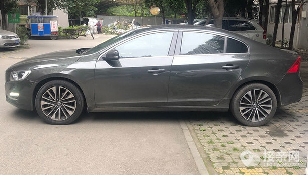 【成都沃尔沃S60L婚车租赁价格330元】成都沃尔沃S60L婚庆租车多少钱-接亲网